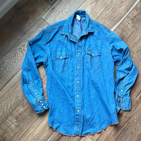 Wrangler | Shirts | Mens Wrangler Button Down | Poshmark
